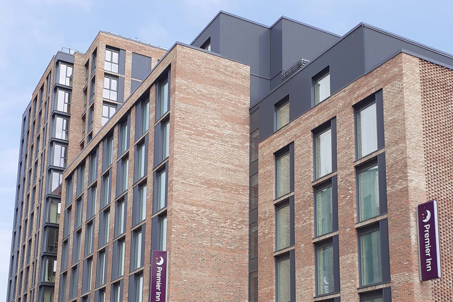 Newmarket Square Premier Inn Hotel | O'Neill MES